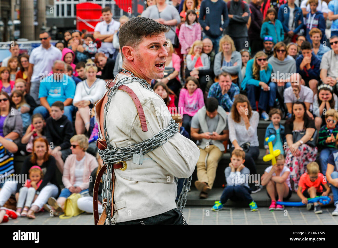 Escapologist hi-res stock photography and images - Alamy