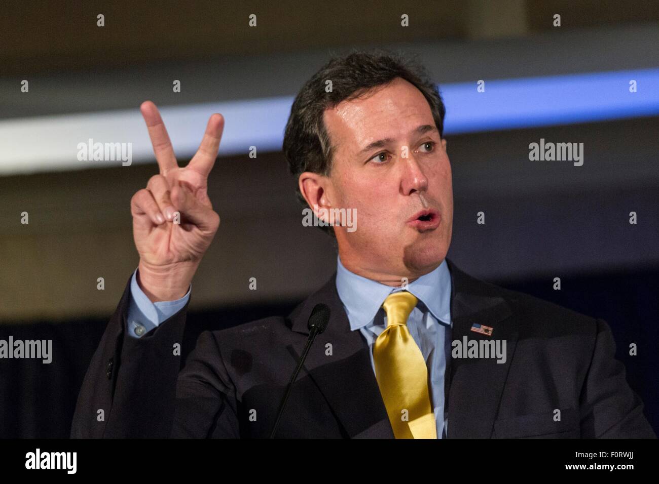 Former Senator Rick Santorum address the Republican Society Patriot ...