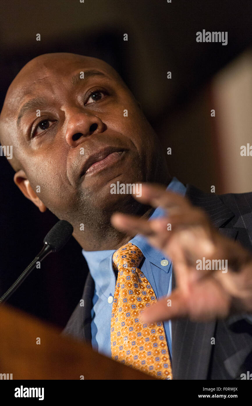 U.S. Senator Tim Scott address the Republican Society Patriot Dinner at ...