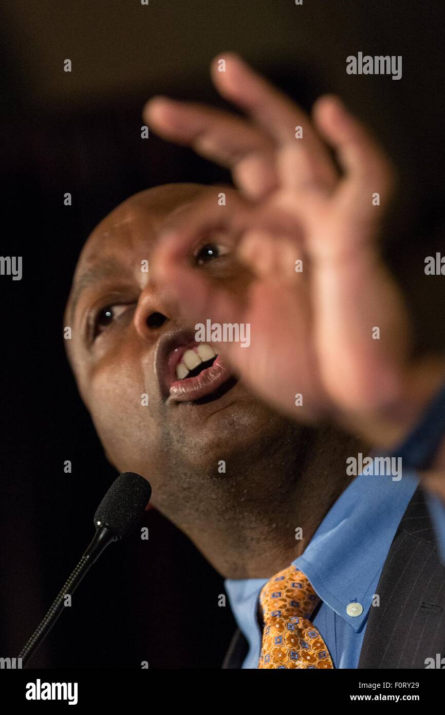 U.S. Senator Tim Scott address the Republican Society Patriot Dinner at ...