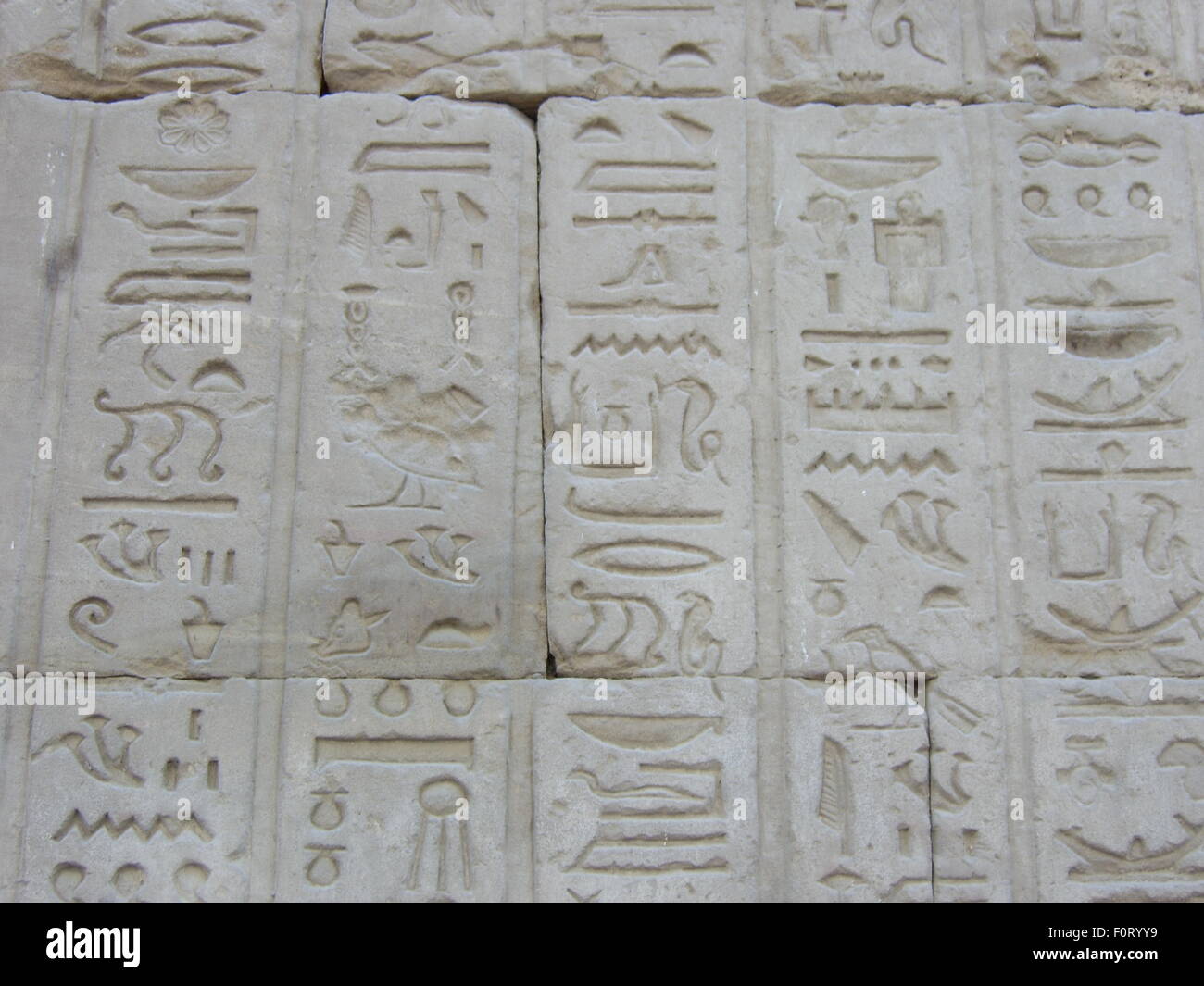 Egyptian hieroglyphs ancient drawings hi-res stock photography and ...