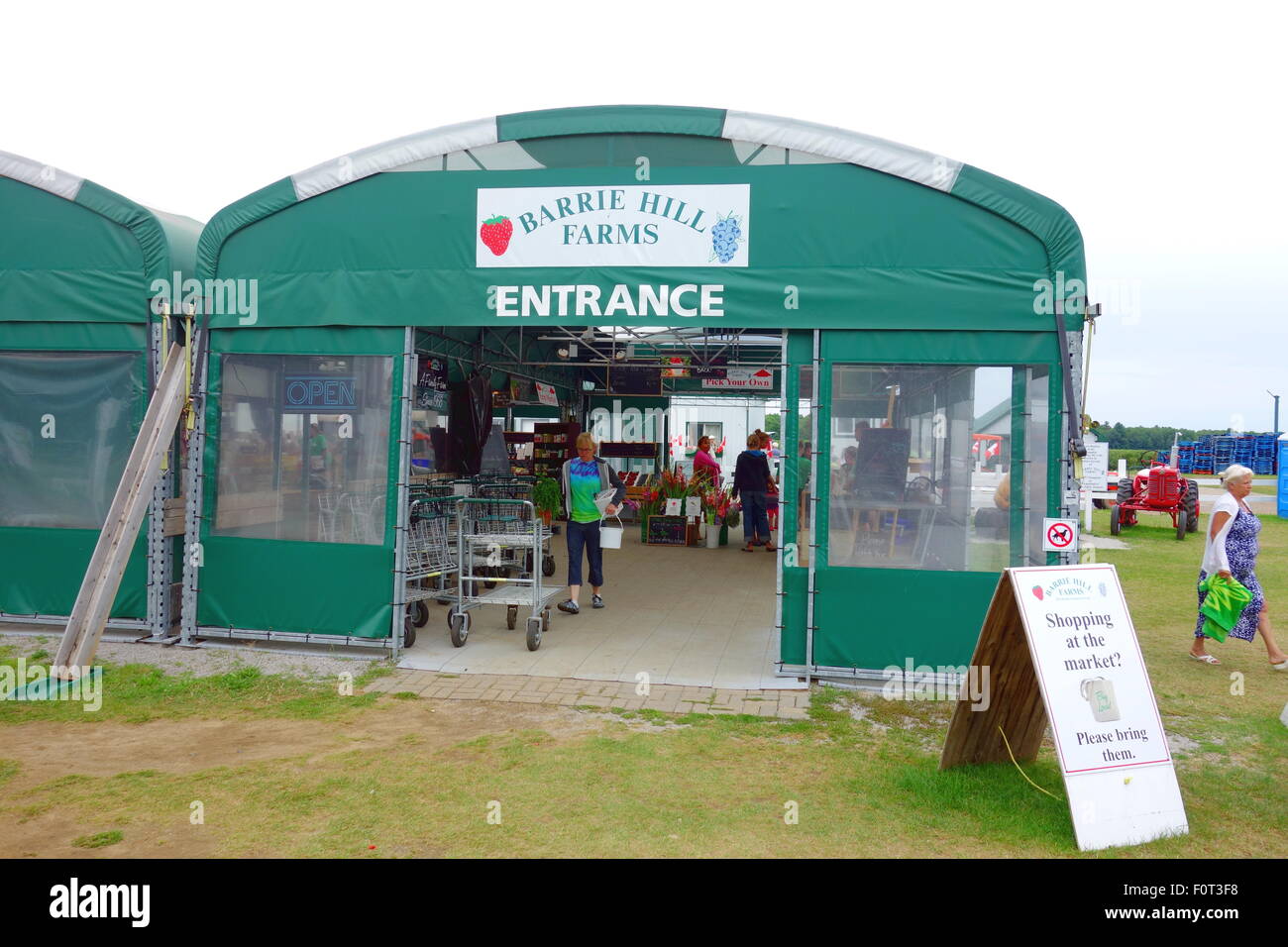 Canadian farmers hi-res stock photography and images - Alamy