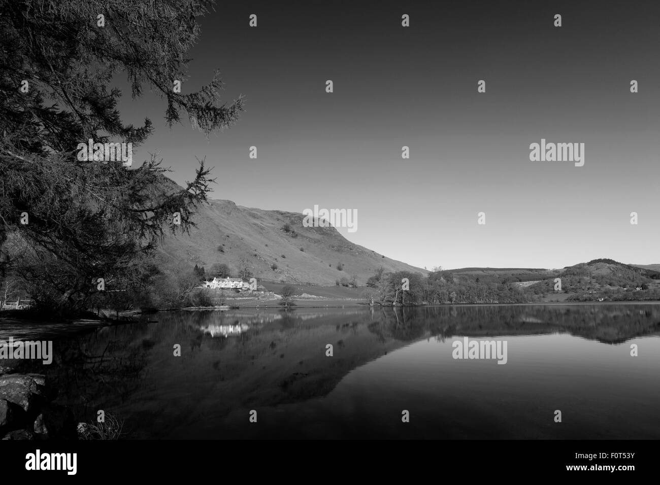 Spring, Reflection of Hallin fell, Howtown bay, Ullswater, Lake ...