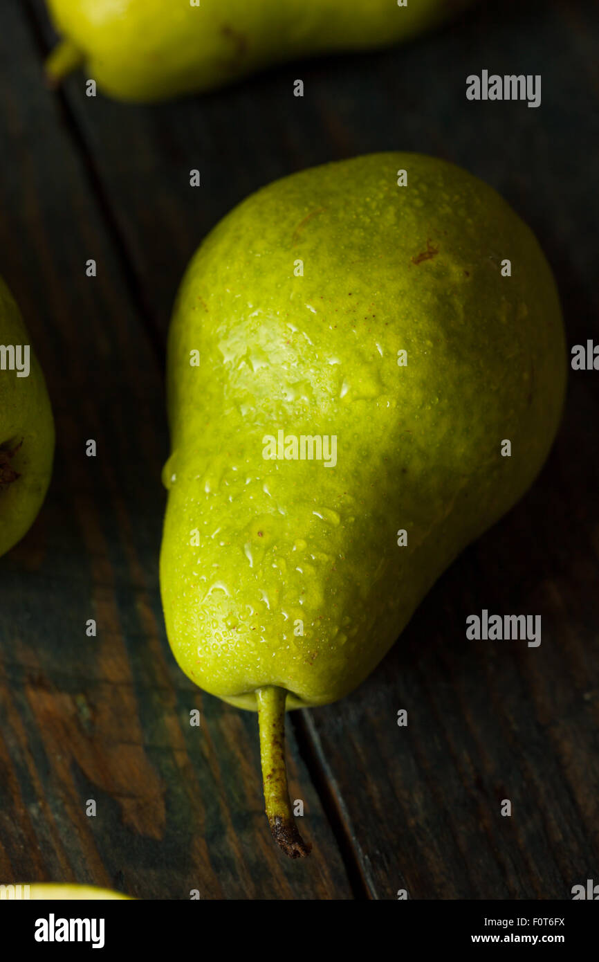 Green Organic Bartlett Pears in a Bowl Stock Photo - Alamy