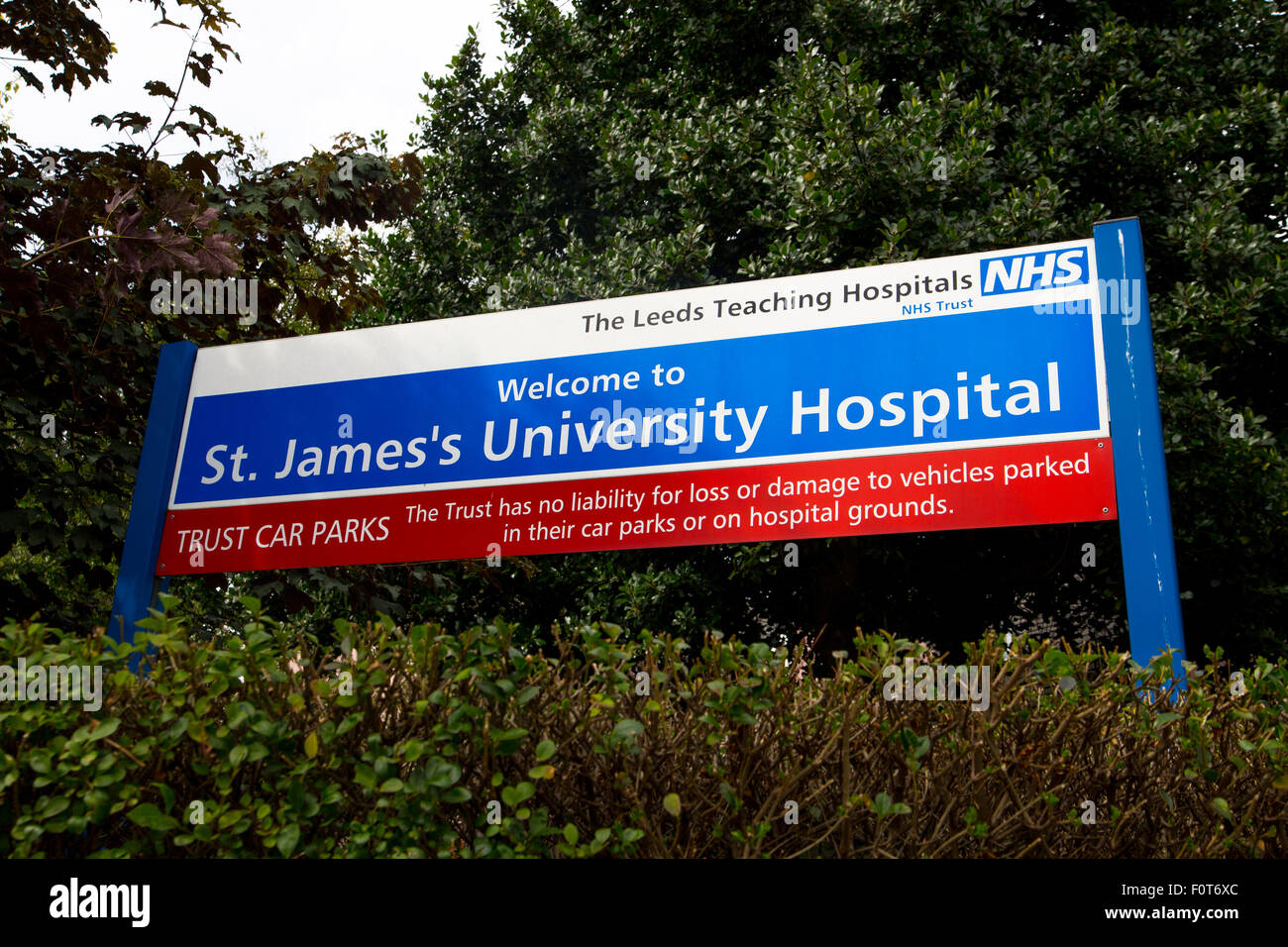 St James Hospital Leeds Hi res Stock Photography And Images Alamy st-james-hospital-leeds-hi-res-stock-photography-and-images-alamy