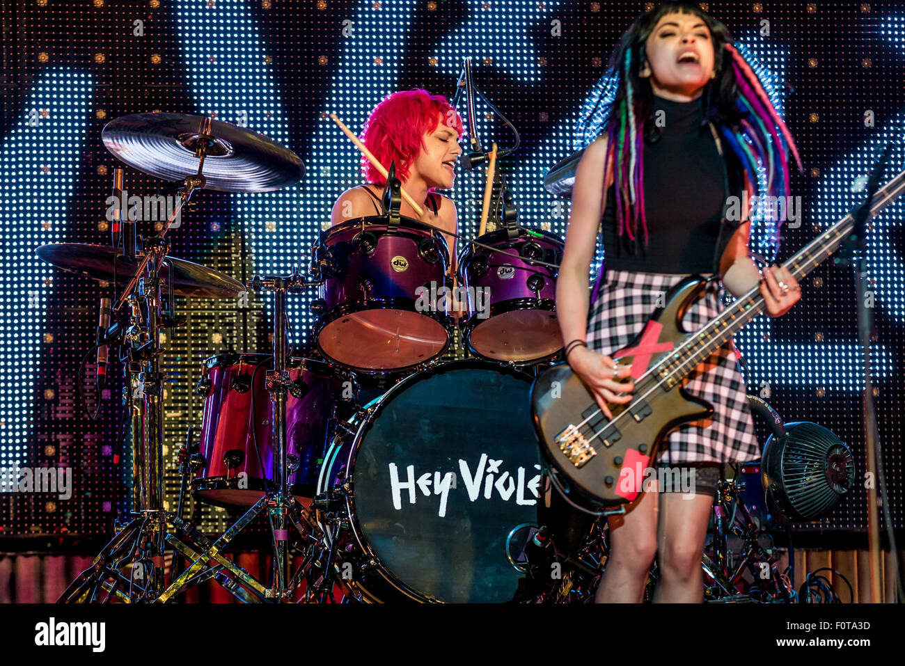 Auburn Hills, Michigan, USA. 19th Aug, 2015. RENA LOVELIS and NIA ...