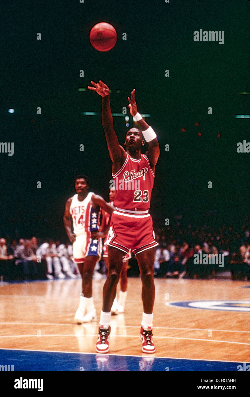 Michael jordan chicago bulls 1985 hi-res stock photography and images ...