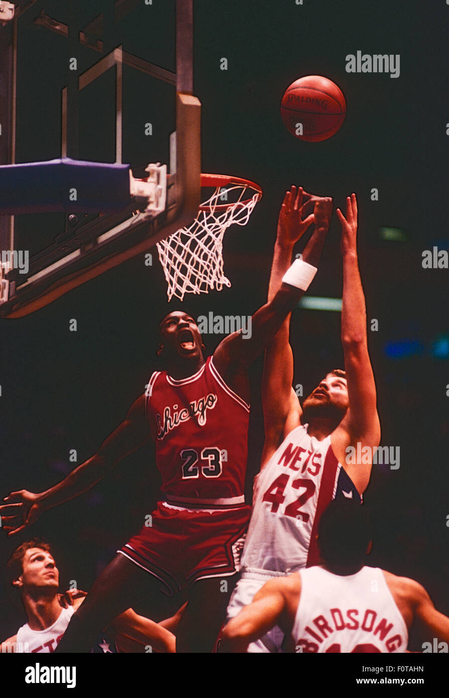Michael jordan chicago bulls 1985 hi-res stock photography and images ...