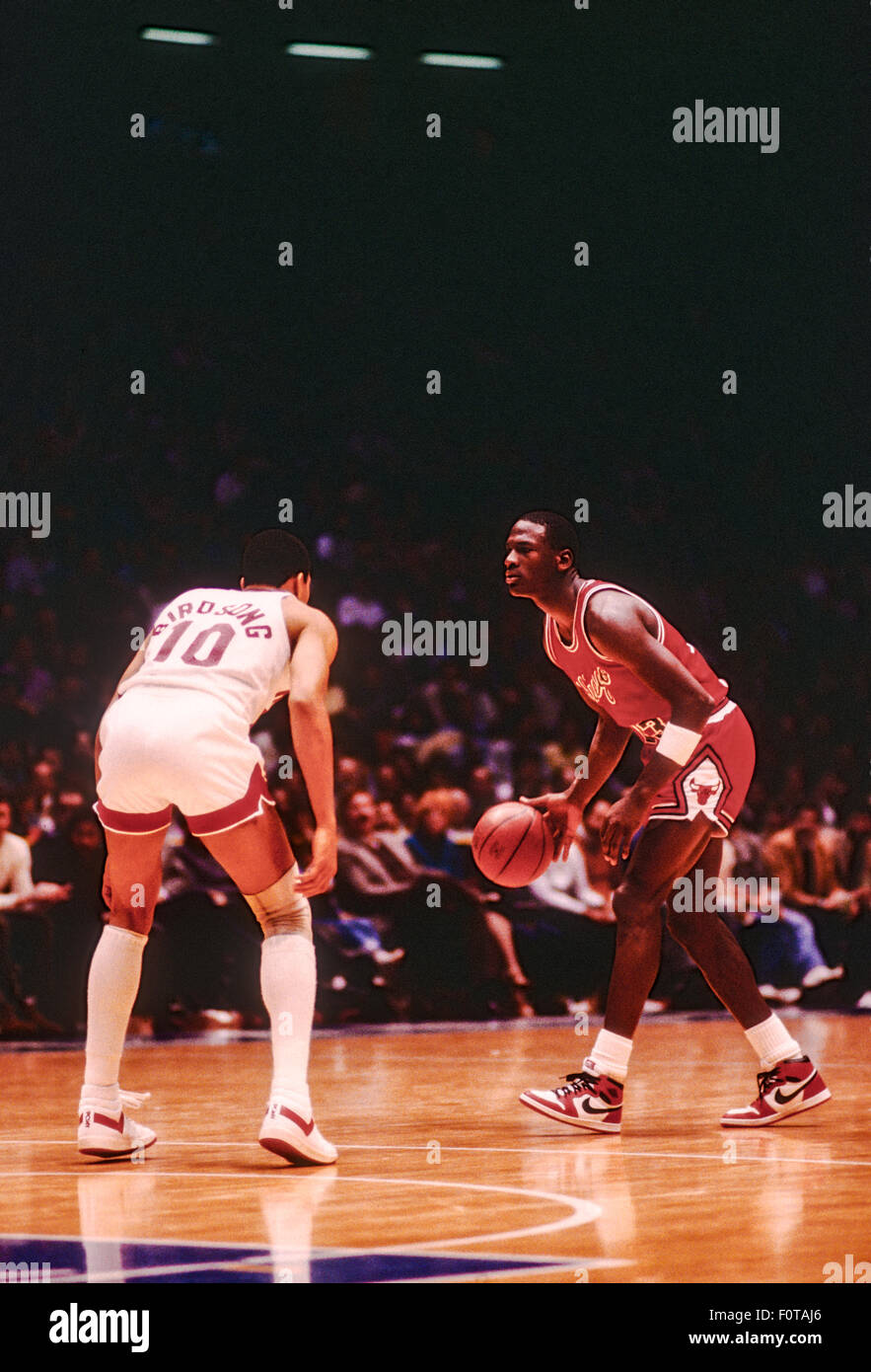Michael jordan chicago bulls 1985 hi-res stock photography and images ...