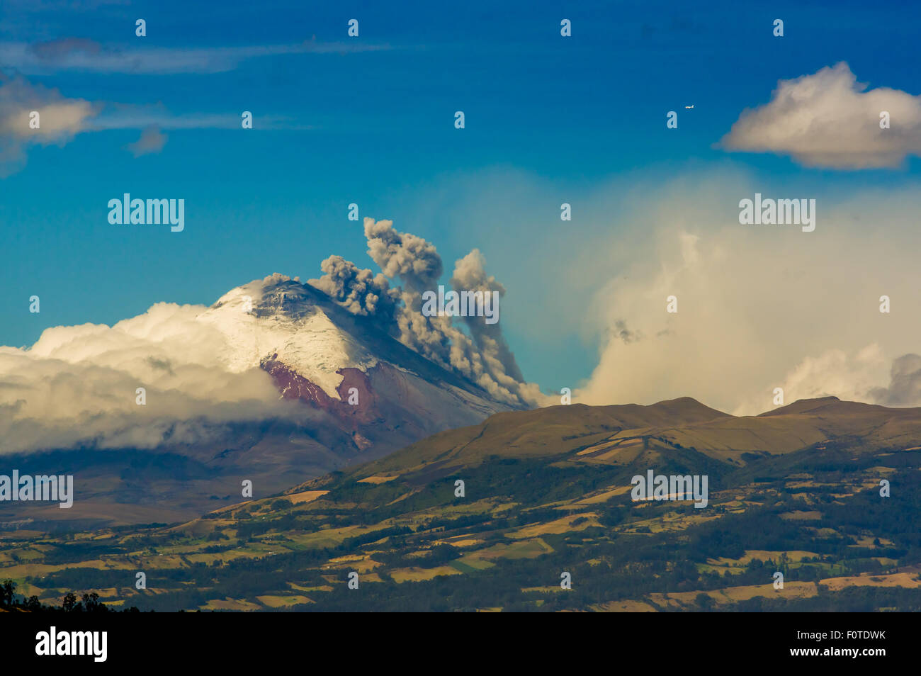 Cotopaxi volcano eruption in Ecuador, South America Stock Photo - Alamy
