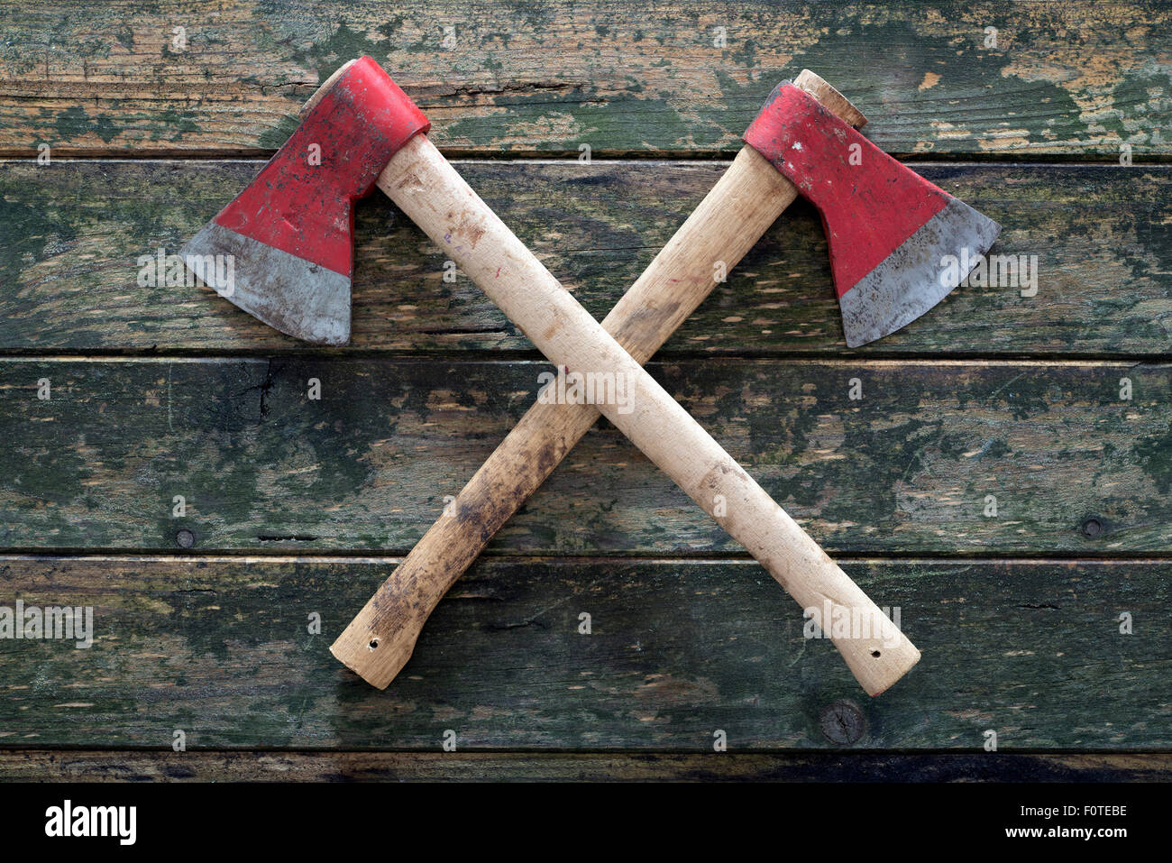 Crossed axes hi-res stock photography and images - Alamy