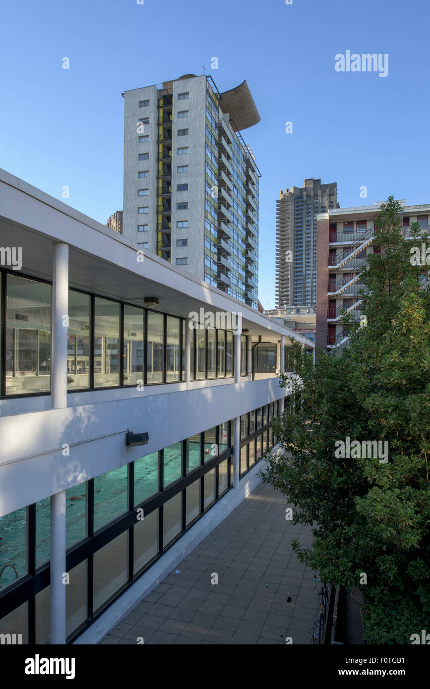 Golden Lane swimming pool and tower behind, Barbican Tower in ...