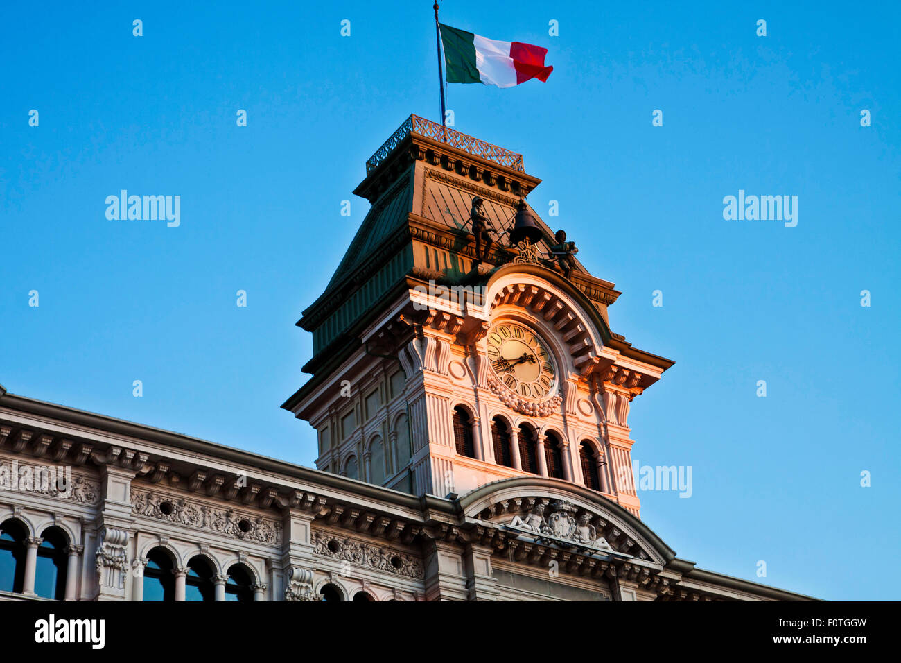 Unity town hall hi-res stock photography and images - Alamy