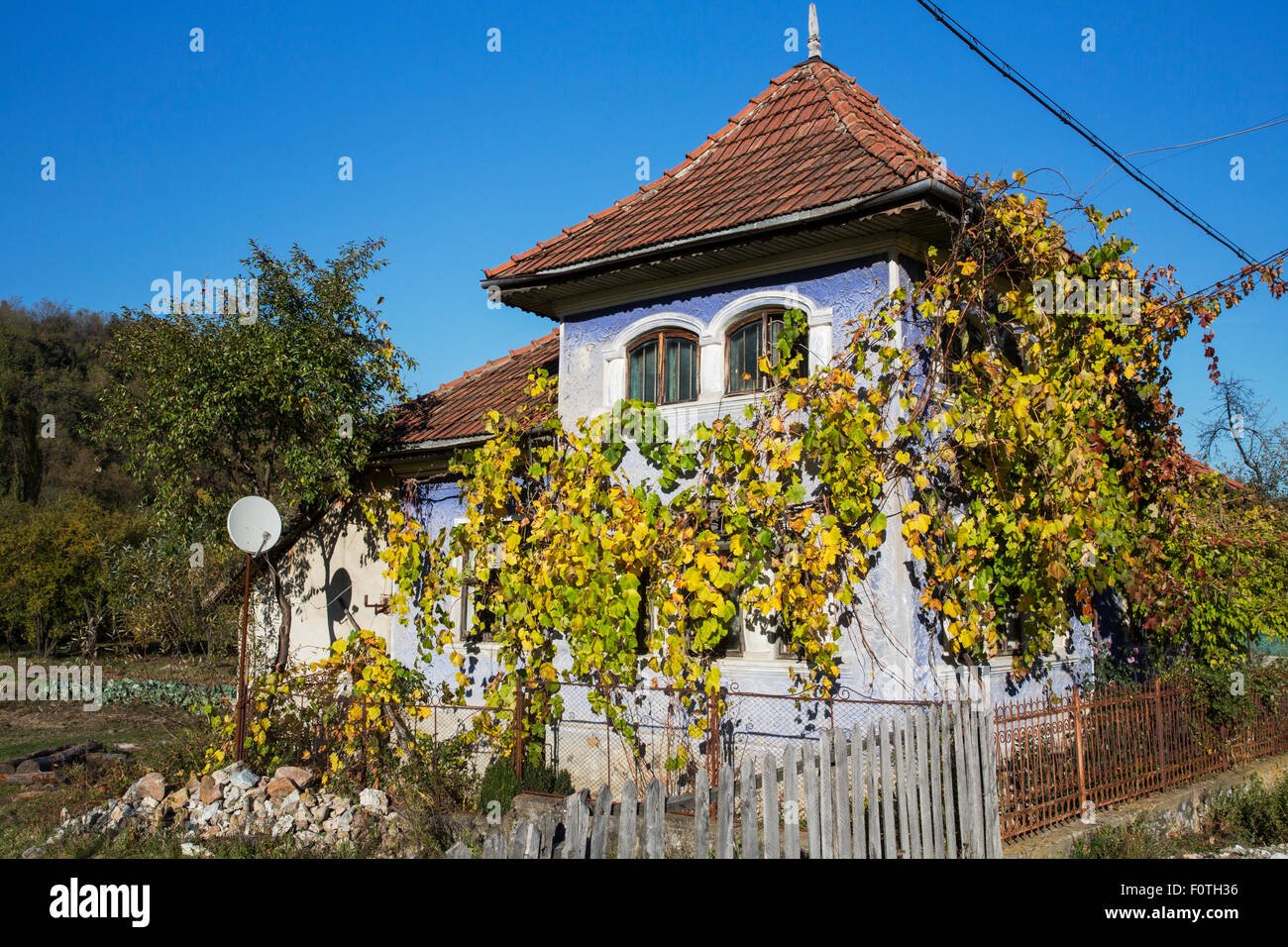 Romania houses hi-res stock photography and images - Alamy