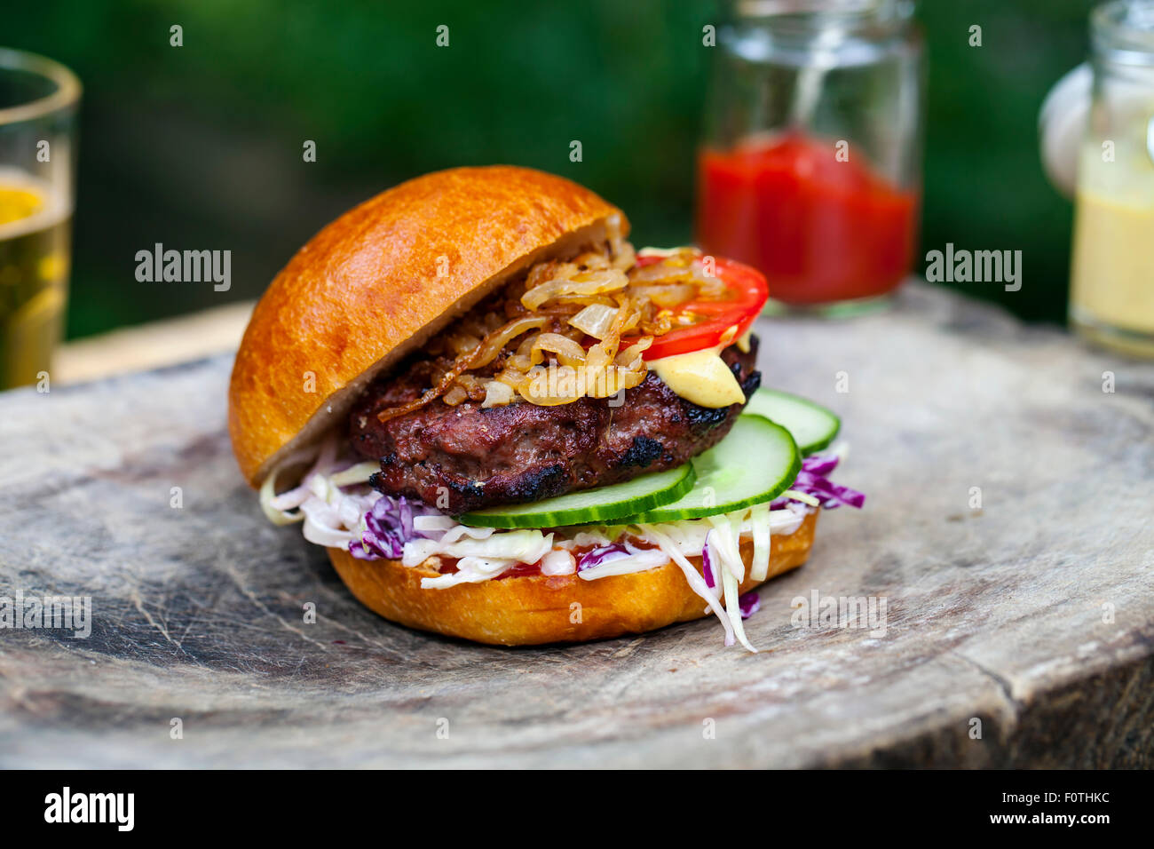 Beef burger meal hi-res stock photography and images - Alamy