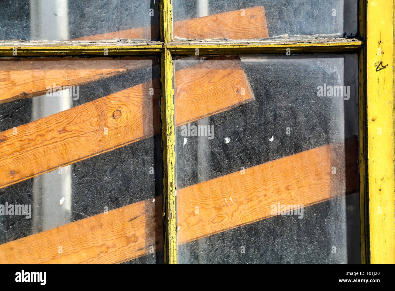 A old and broken window in a abandoned building Stock Photo - Alamy