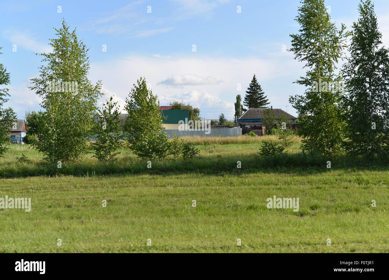 Rural scenery house trees hi-res stock photography and images - Alamy