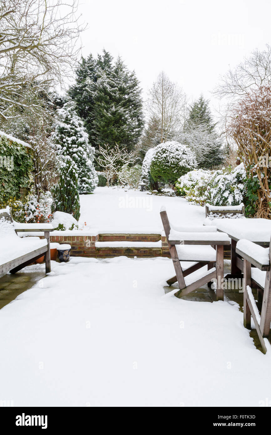 Backyard back garden suburban hi-res stock photography and images - Alamy