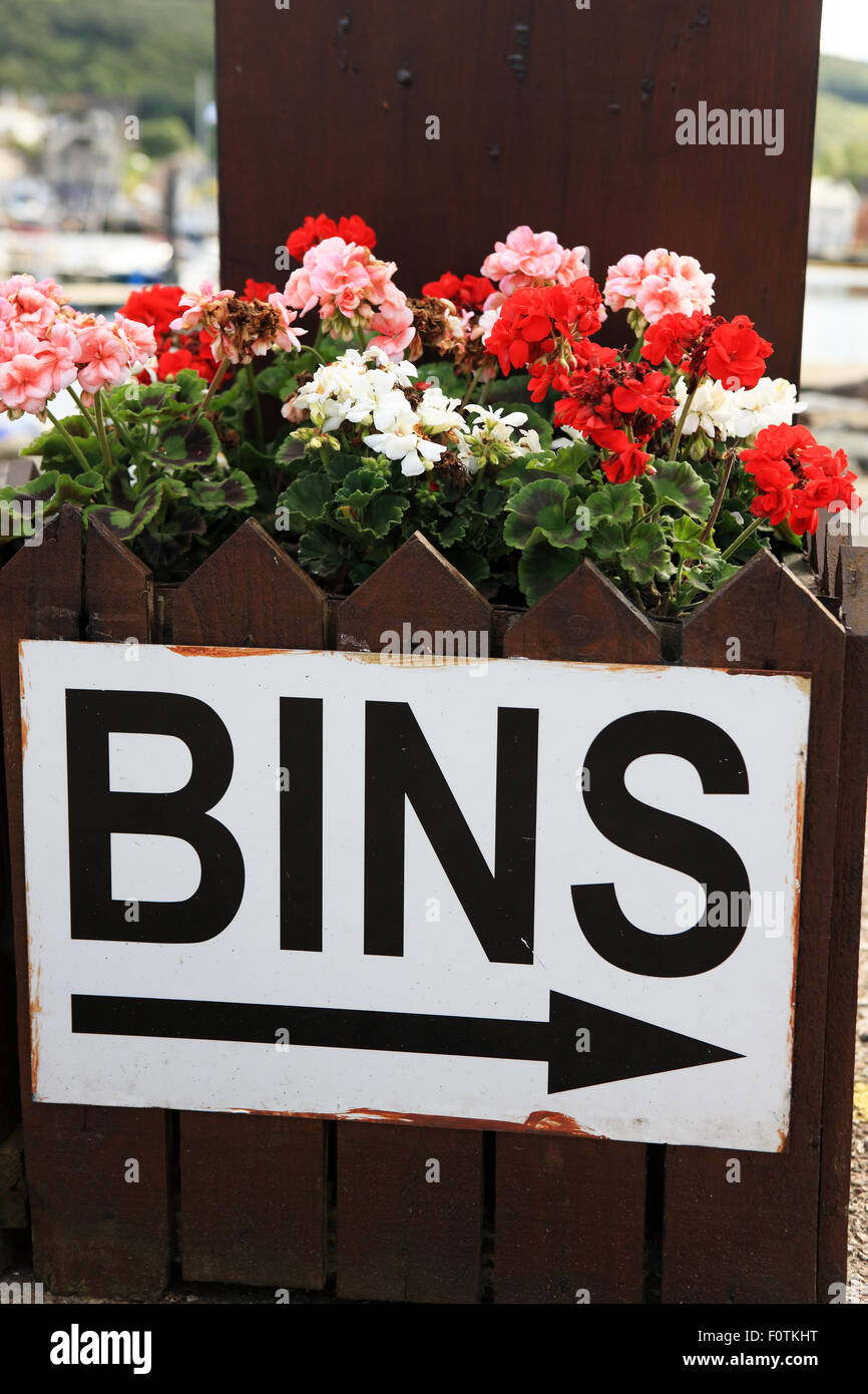 Bins sign hi-res stock photography and images - Alamy