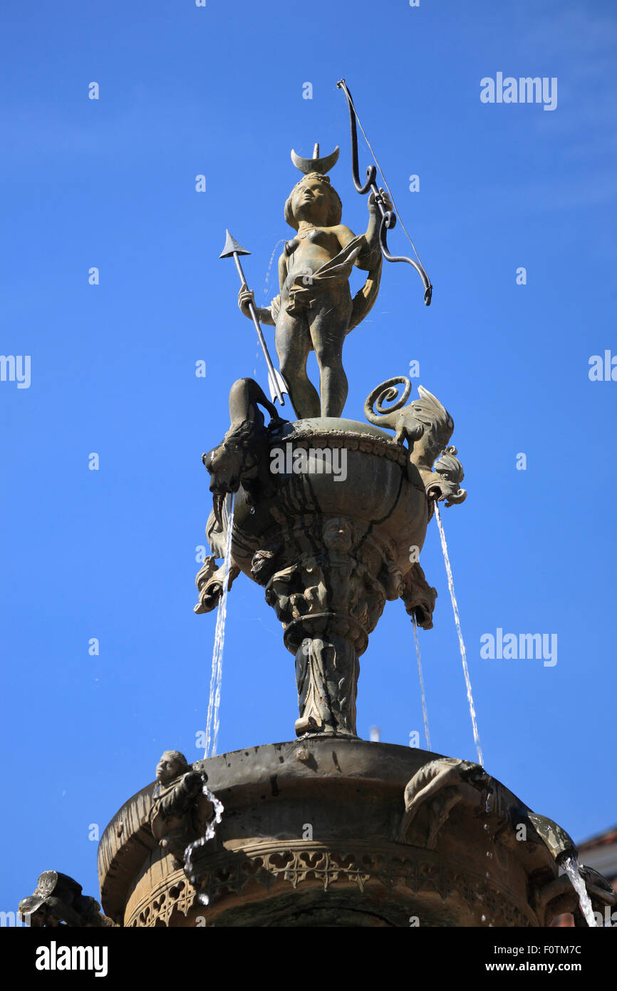 Luna statue on Luna fountaine, market square, Lueneburg, Lüneburg ...