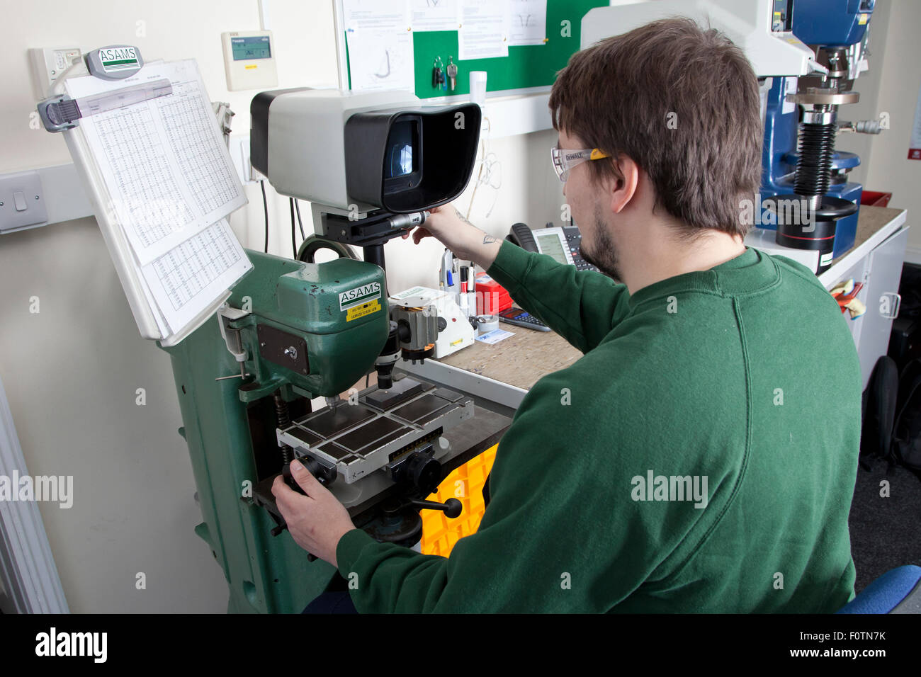 Metal testing hi-res stock photography and images - Alamy