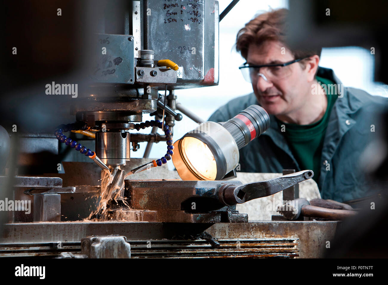 Metal testing hi-res stock photography and images - Alamy