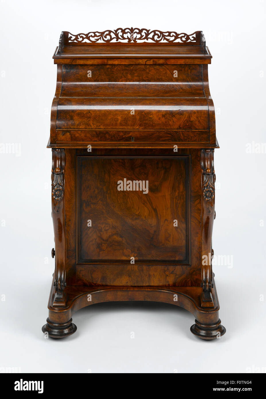 Victorian writing desks hi-res stock photography and images - Alamy