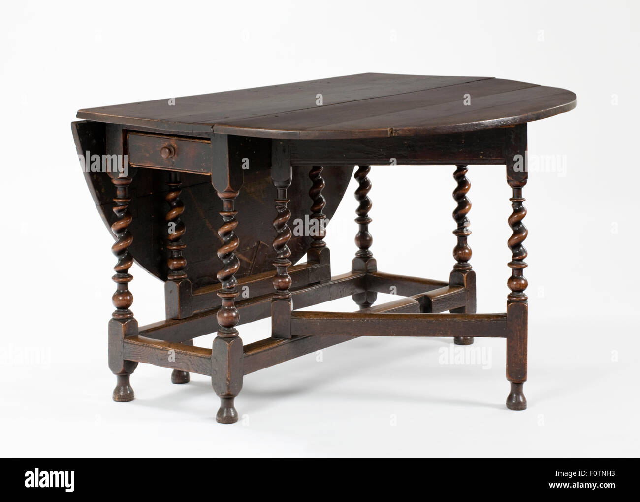 Seventeenth century tables hi-res stock photography and images - Alamy