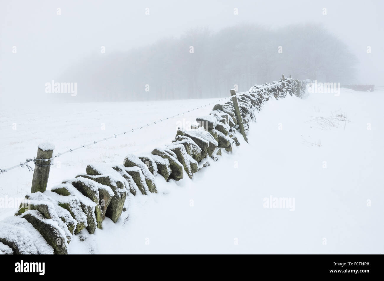Uk snowdrift countryside rural hi-res stock photography and images - Alamy