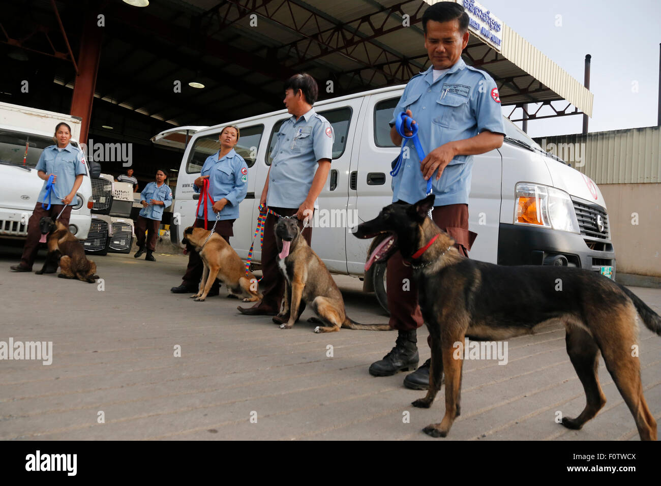 Phnom Penh, Cambodia. 21st Aug, 2015. Cambodian mine clearance ...