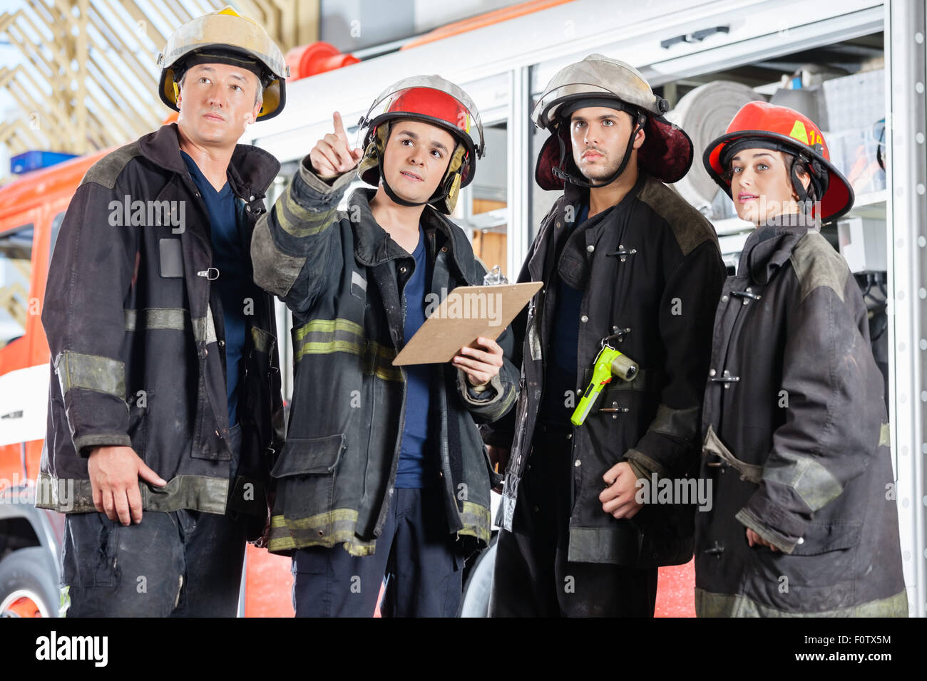 Firefighter teamwork hi-res stock photography and images - Alamy