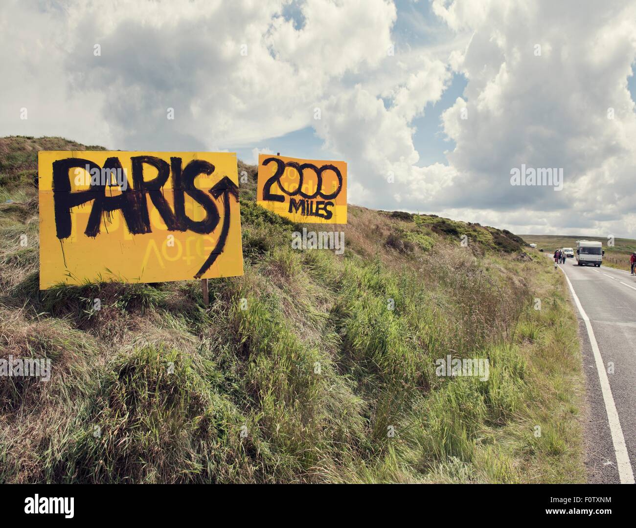 Roadside signs hi-res stock photography and images - Alamy