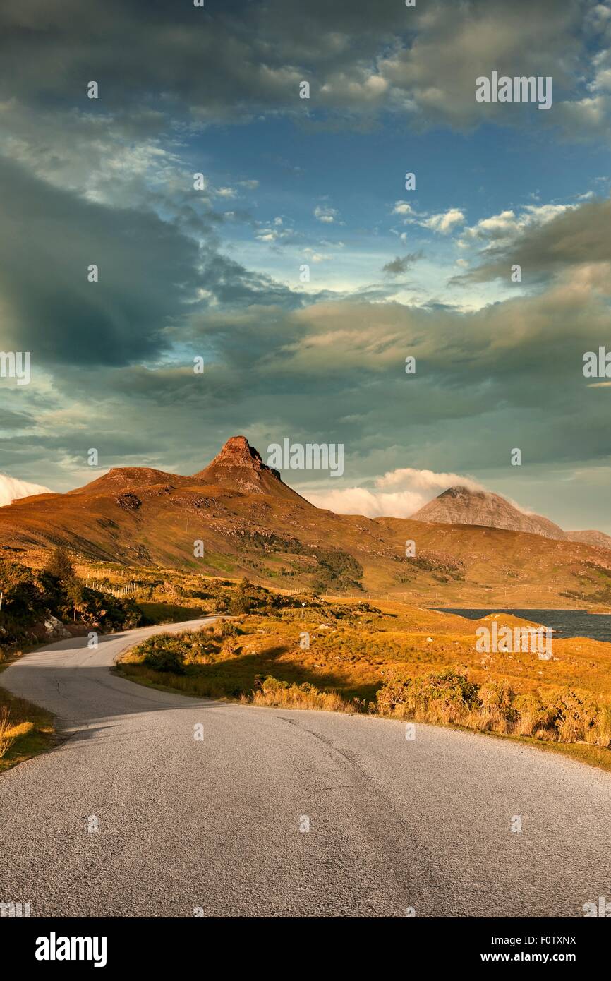 Rural landscape winding road hi-res stock photography and images - Alamy