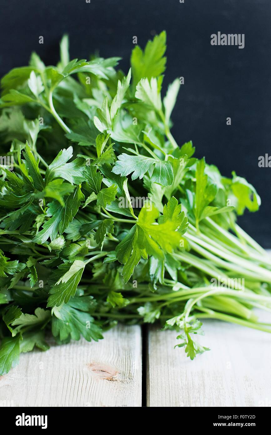 Bunch of parsley hi-res stock photography and images - Alamy