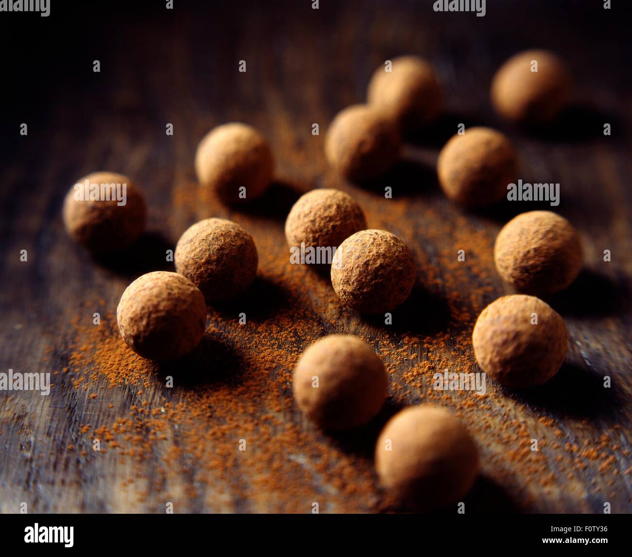 Cocoa dusted chocolate truffle hi-res stock photography and images - Alamy
