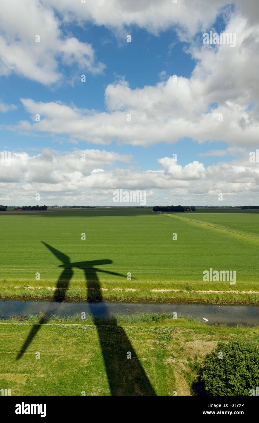 Light and shadow on field hi-res stock photography and images - Alamy