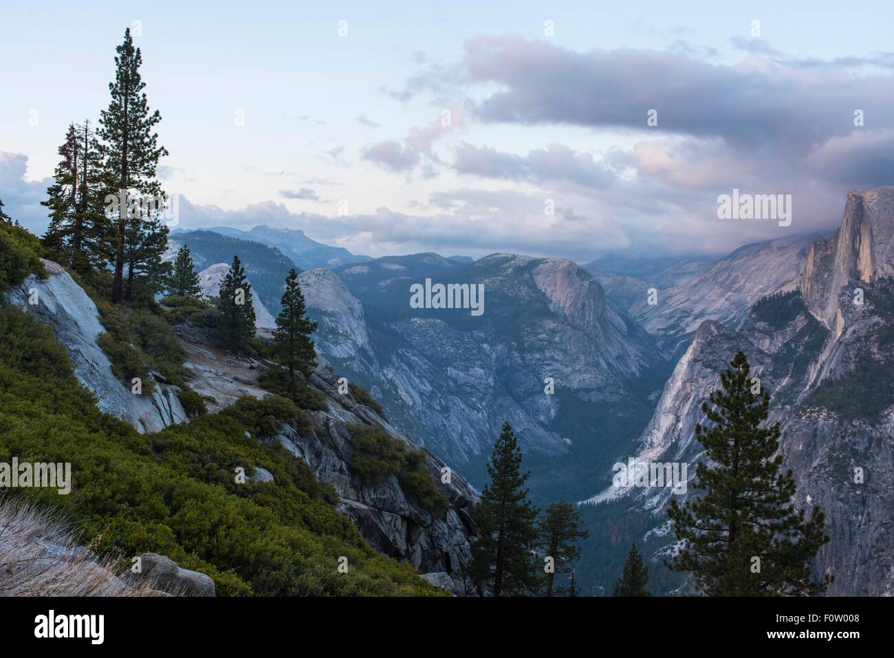 Elevated view beautiful yosemite hi-res stock photography and images ...