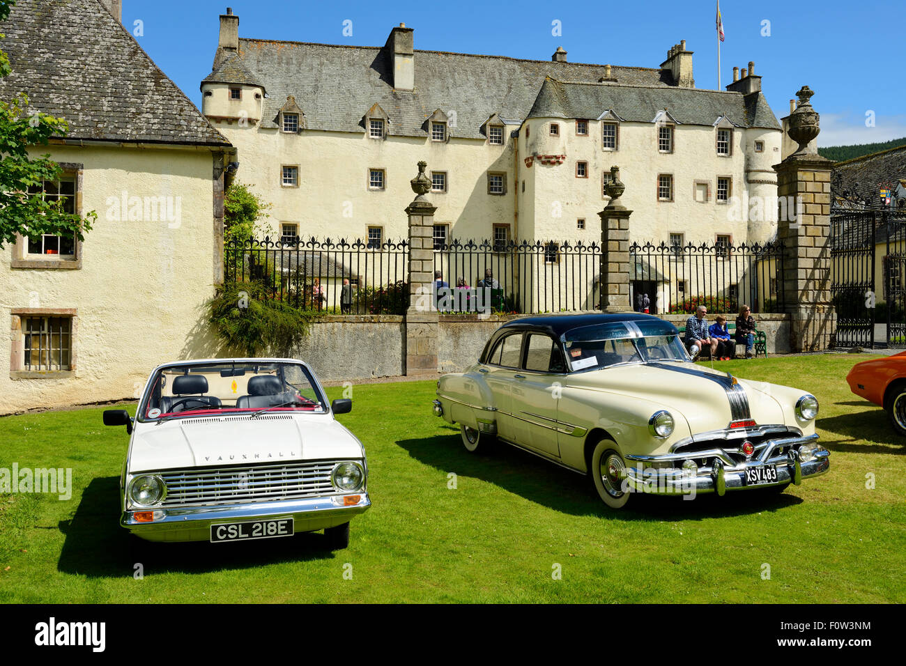 Scottish classic cars hi-res stock photography and images - Alamy