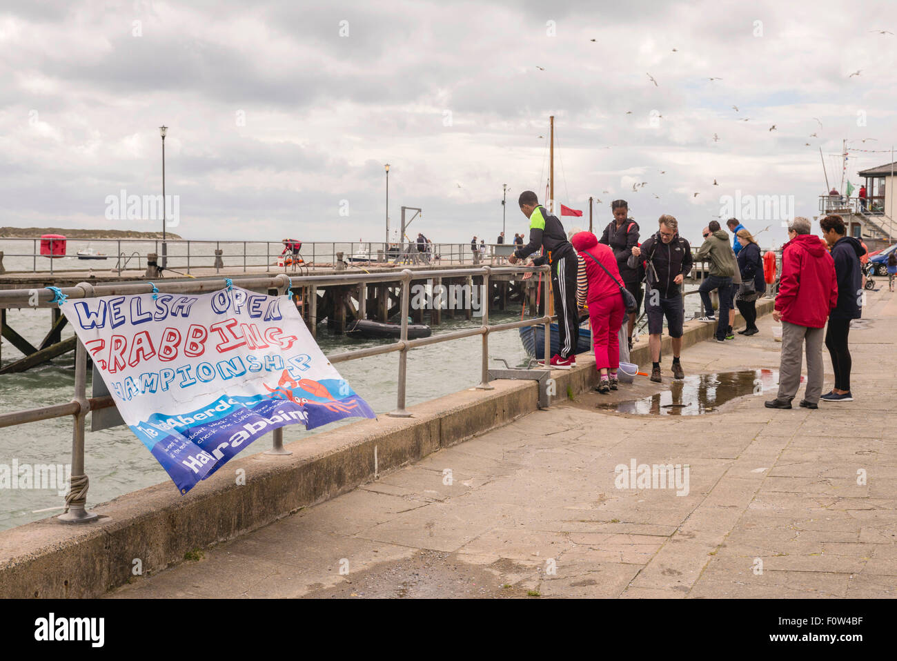 Cardigan Quayside High Resolution Stock Photography and Images - Alamy