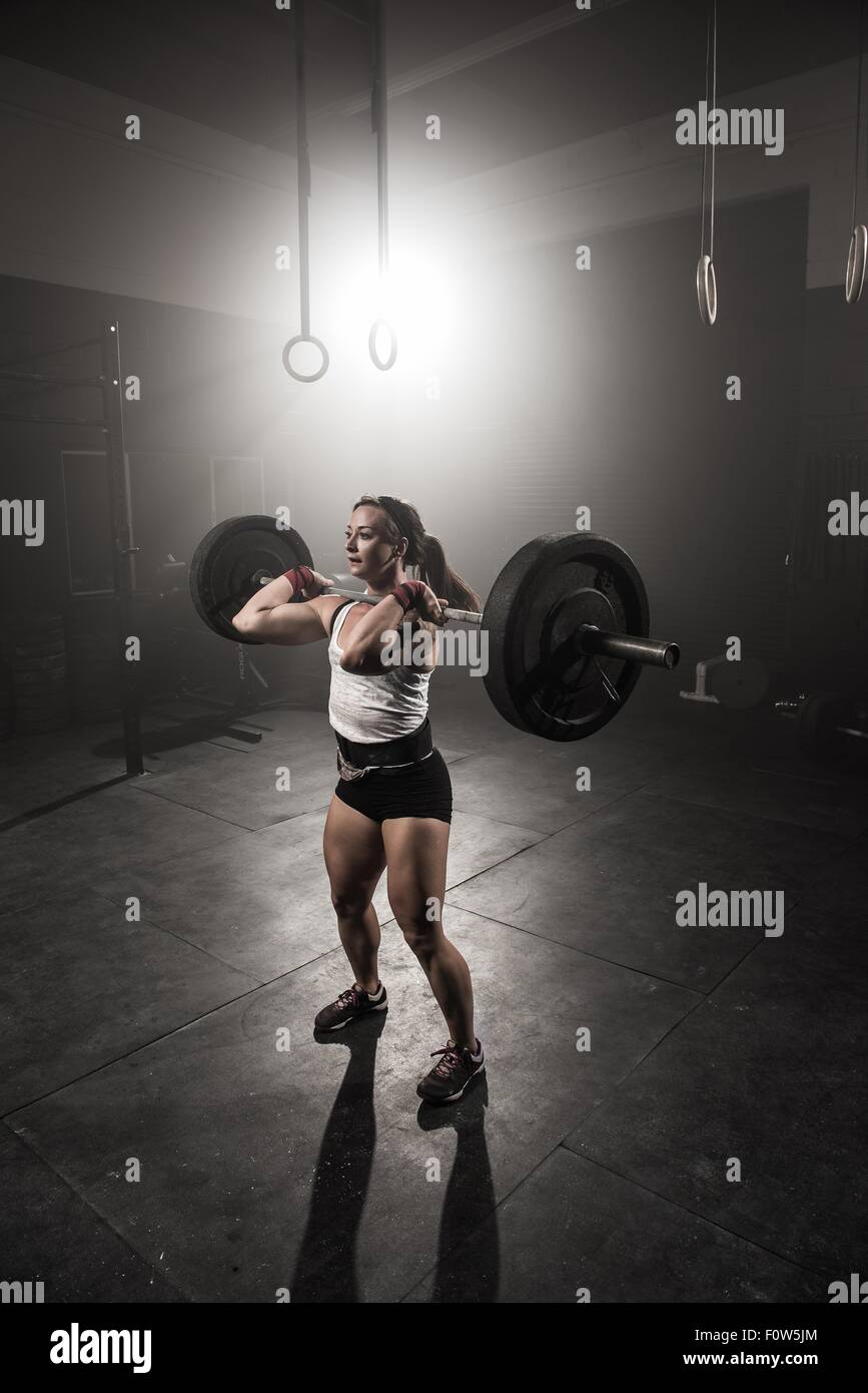 Woman Lifting Weights High Resolution Stock Photography and Images - Alamy