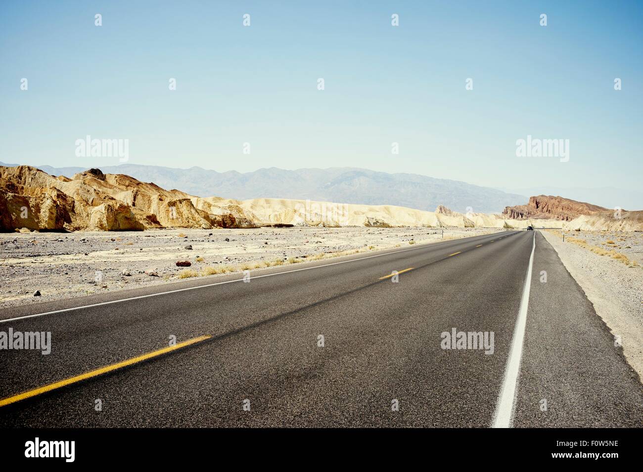 Straight view hi-res stock photography and images - Alamy