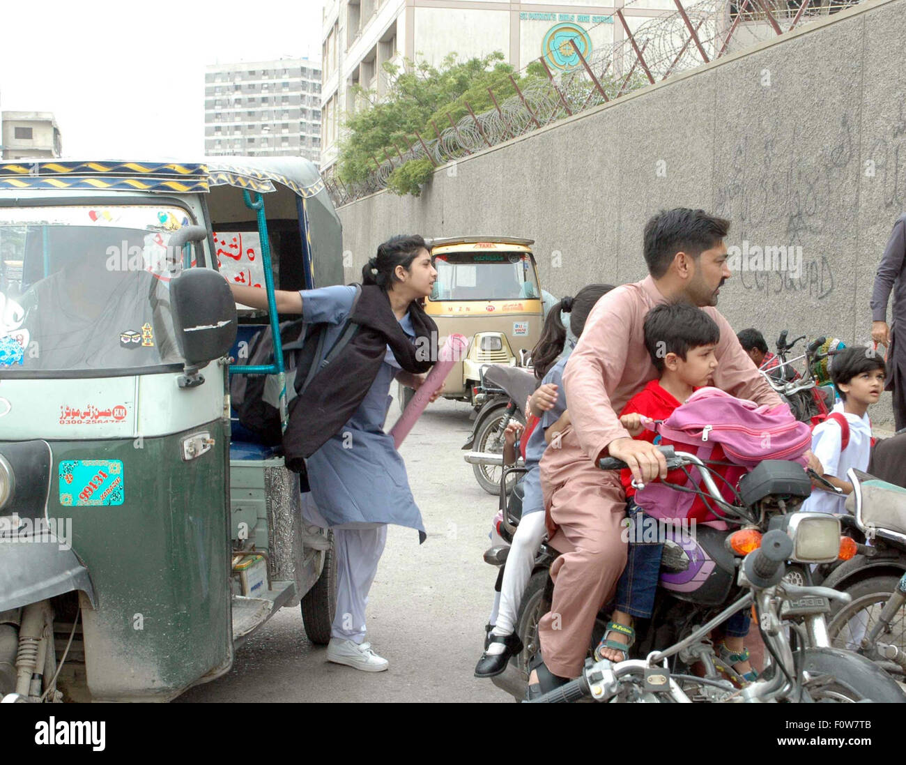 Karachi problem hi-res stock photography and images - Alamy