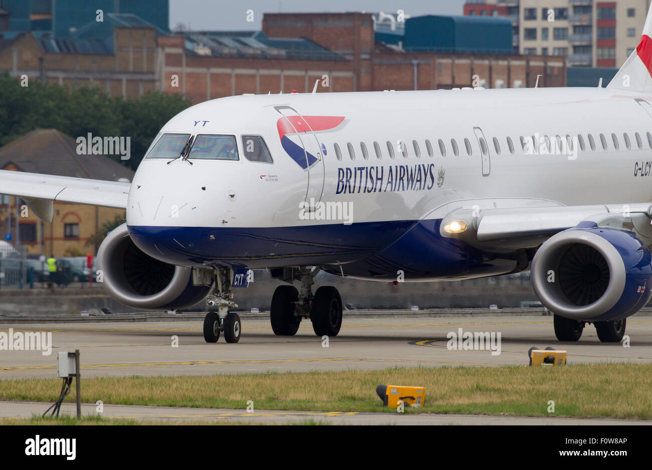 British airways embraer erj 190 hi-res stock photography and images - Alamy