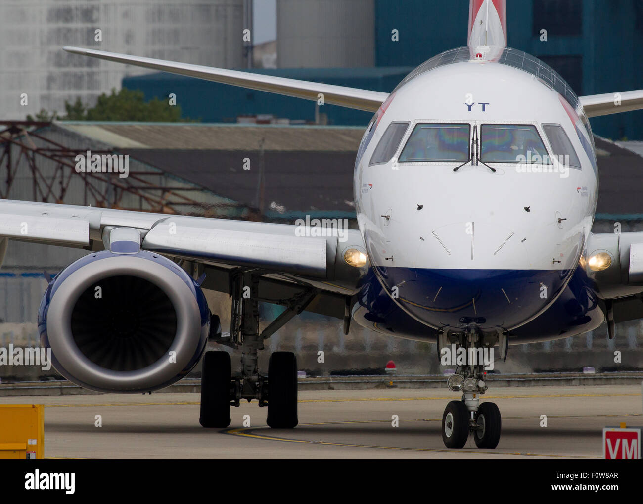 Embraer logo hi-res stock photography and images - Alamy