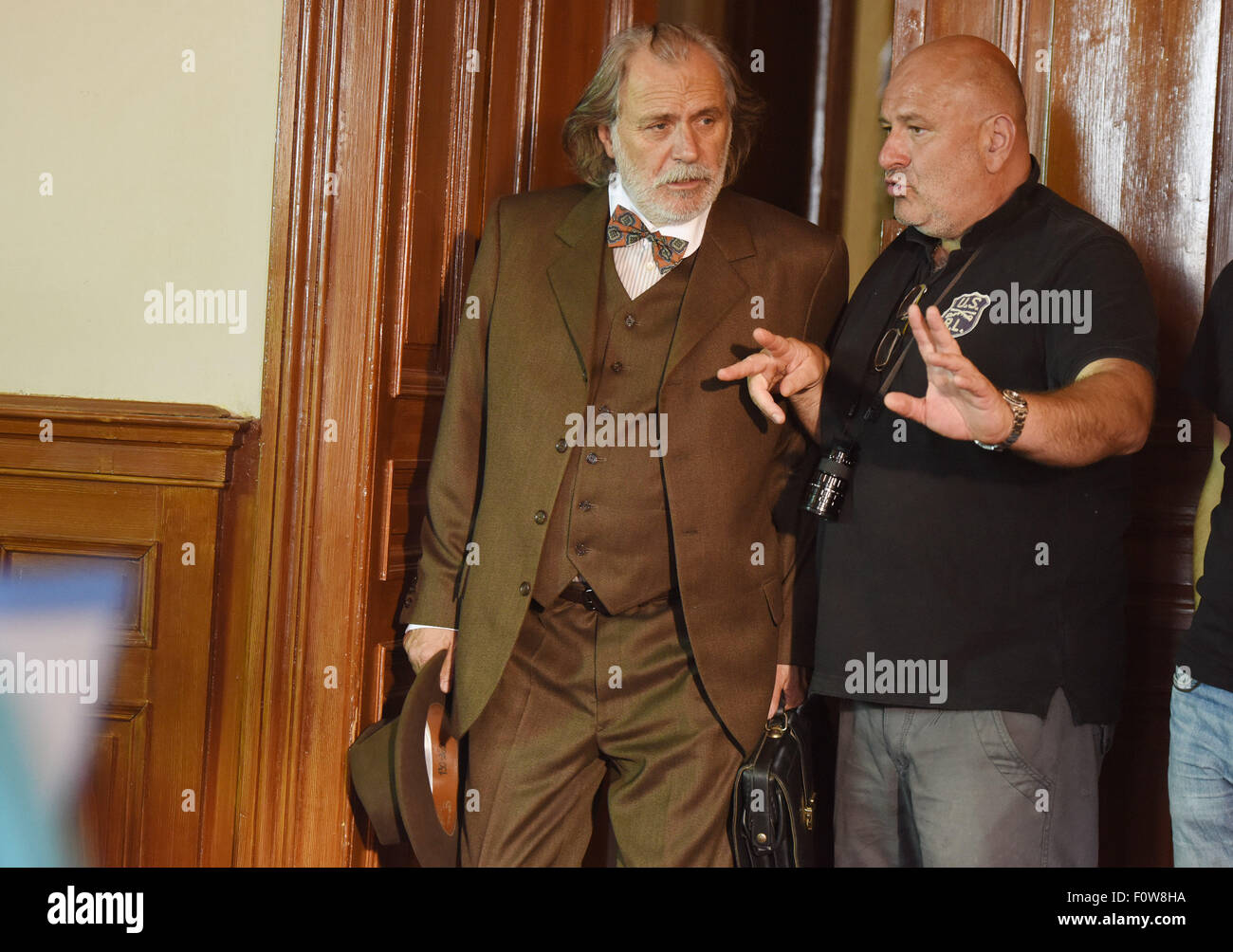 Manchester United legend Eric Cantona films a court room scene for the ...