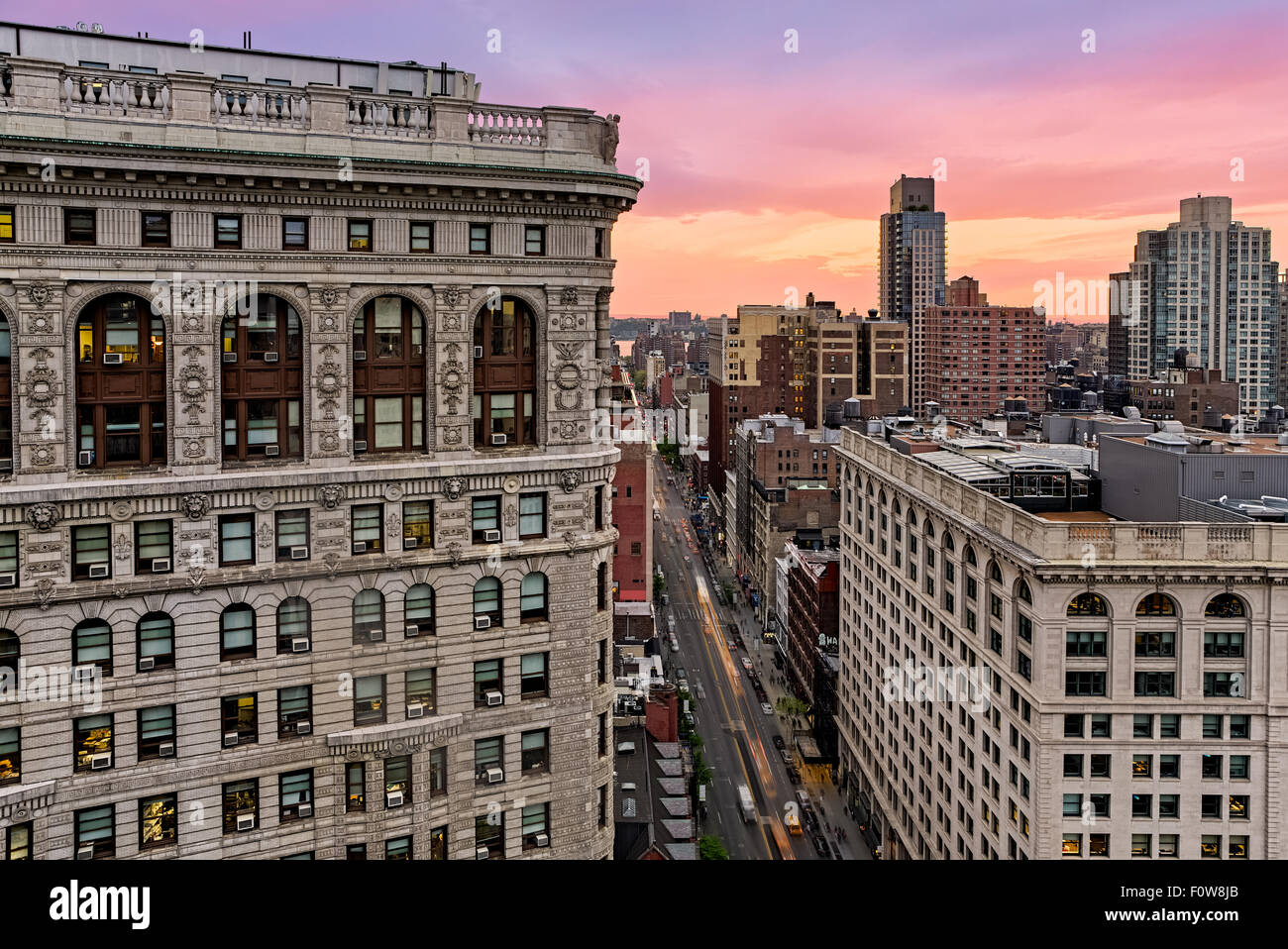 Side view flatiron building manhattan hi-res stock photography and ...