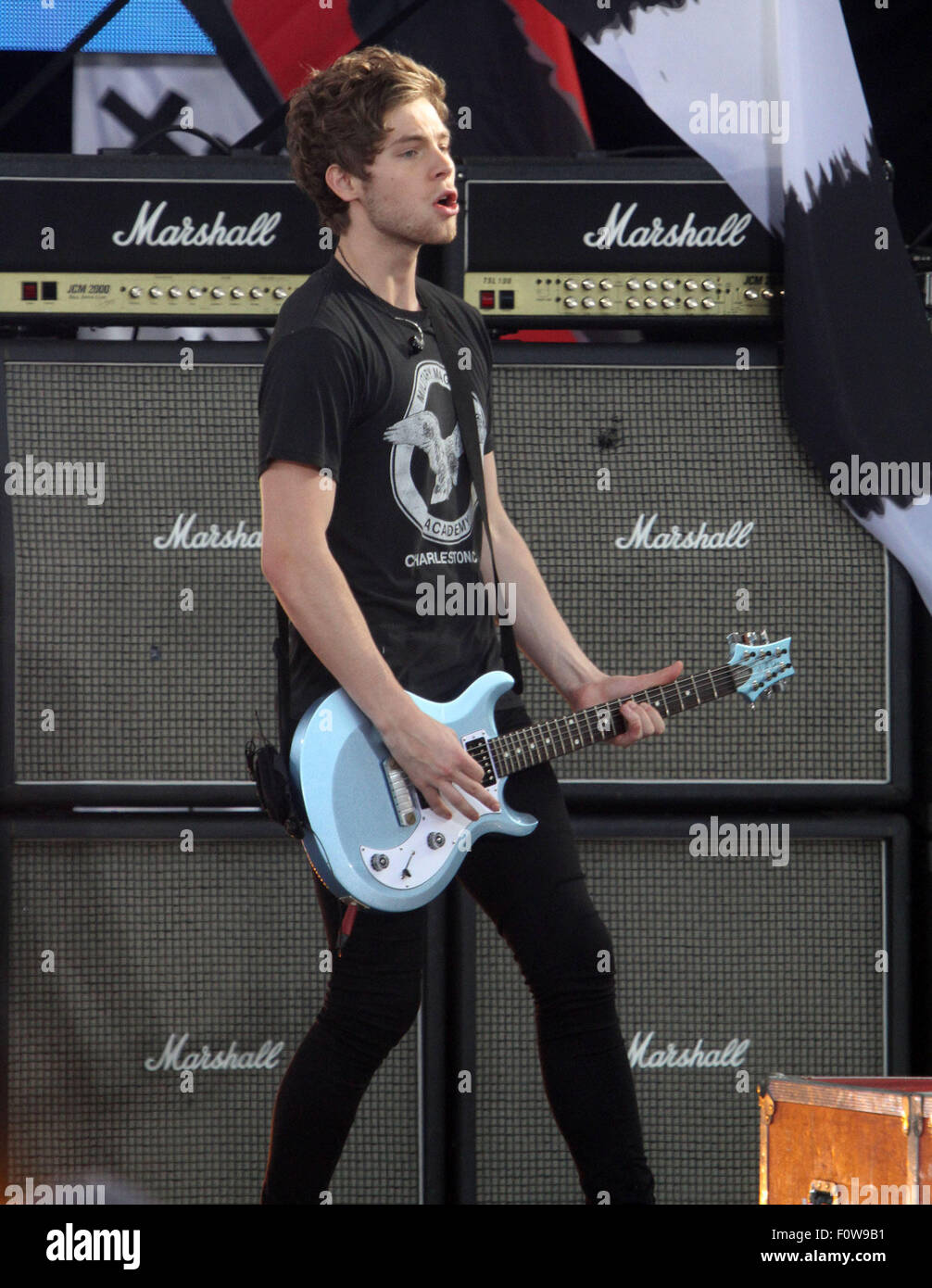 New York, USA. 21st Aug, 2015. Musician LUKE HEMMINGS from the band 5 ...