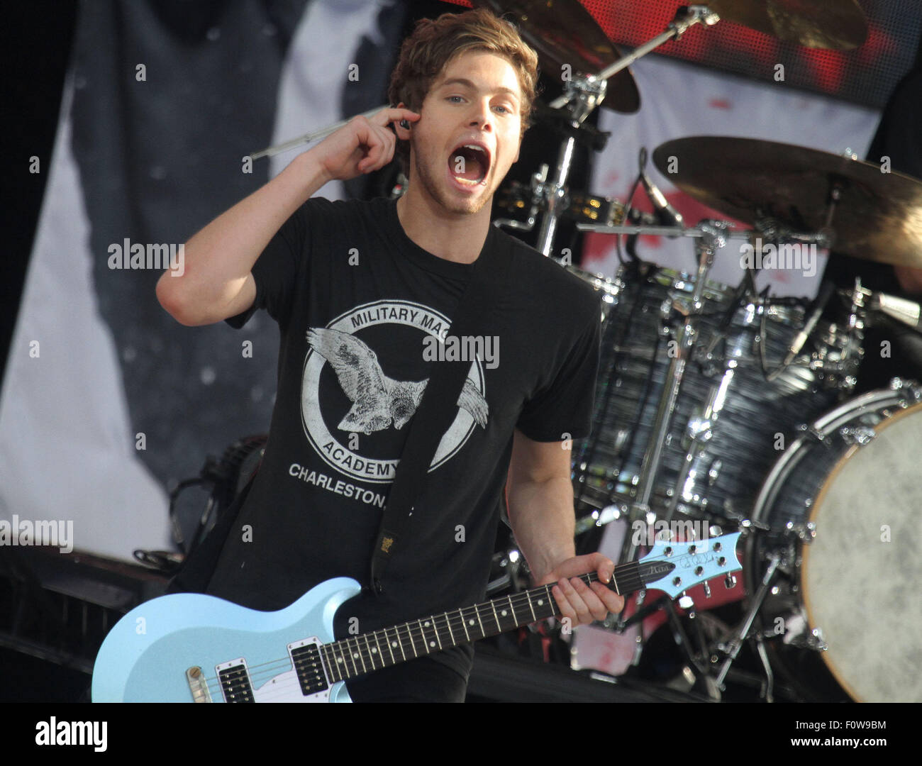 New York, USA. 21st Aug, 2015. Musician LUKE HEMMINGS from the band 5 ...