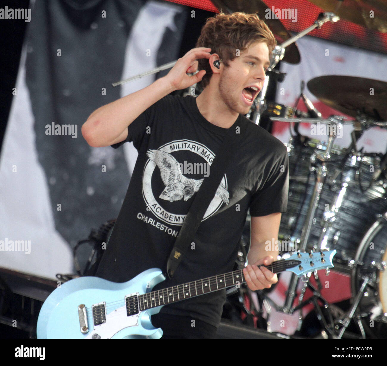 New York, USA. 21st Aug, 2015. Musician LUKE HEMMINGS from the band 5 ...