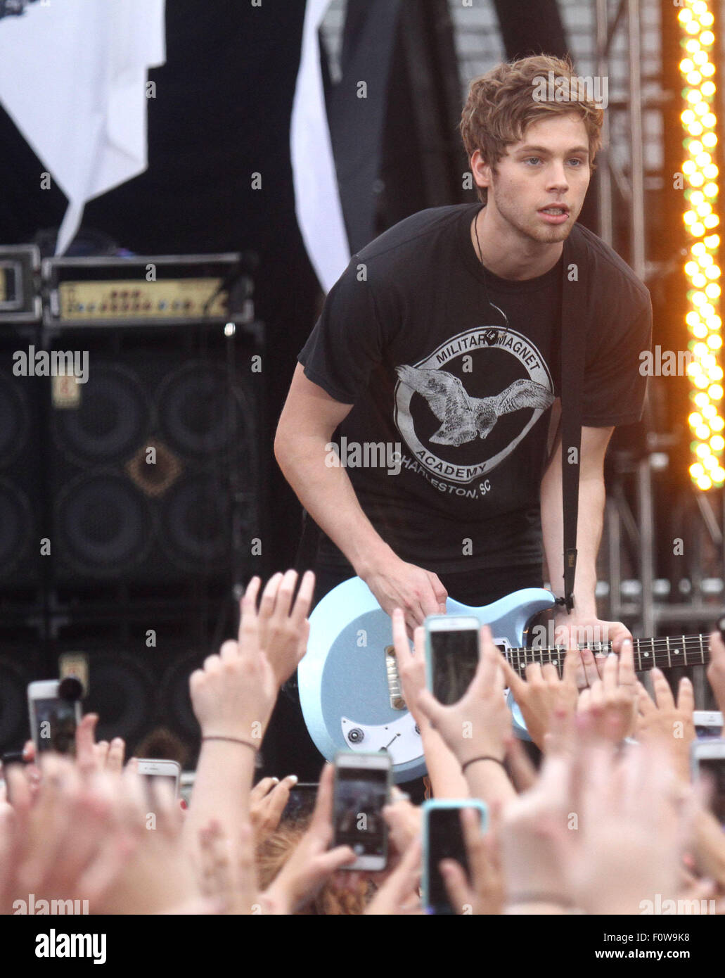 New York, USA. 21st Aug, 2015. Musician LUKE HEMMINGS from the band 5 ...